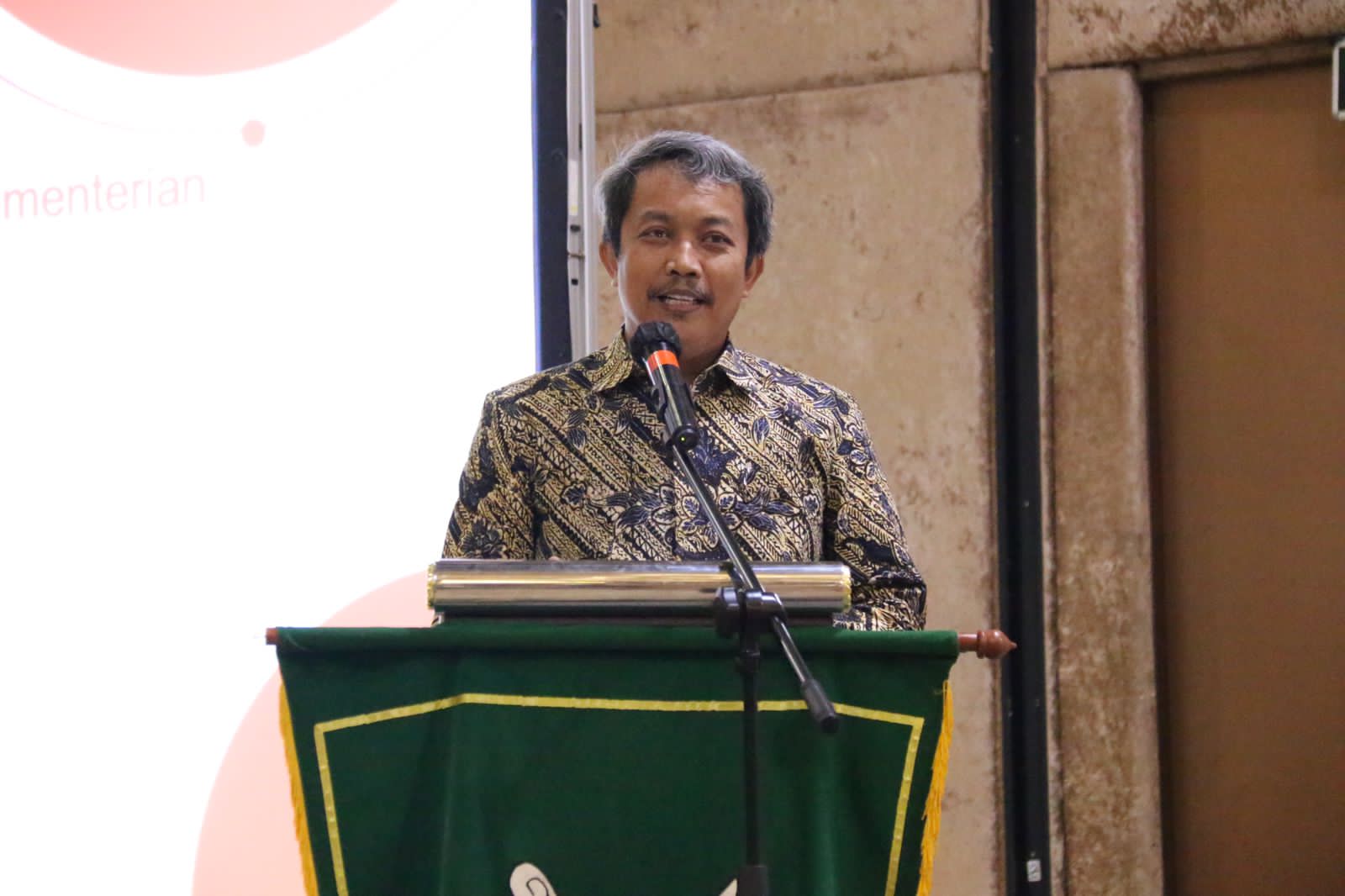 Dirjen AHU Kemenkumham Buka Resmi Seminar Nasional Peringatan HUT INI ...