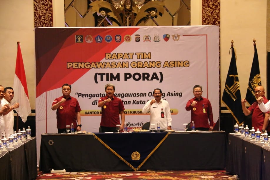 Imigrasi Ngurah Rai Gelar Rapat Tim PORA Bangun Sinergitas Jaga ...